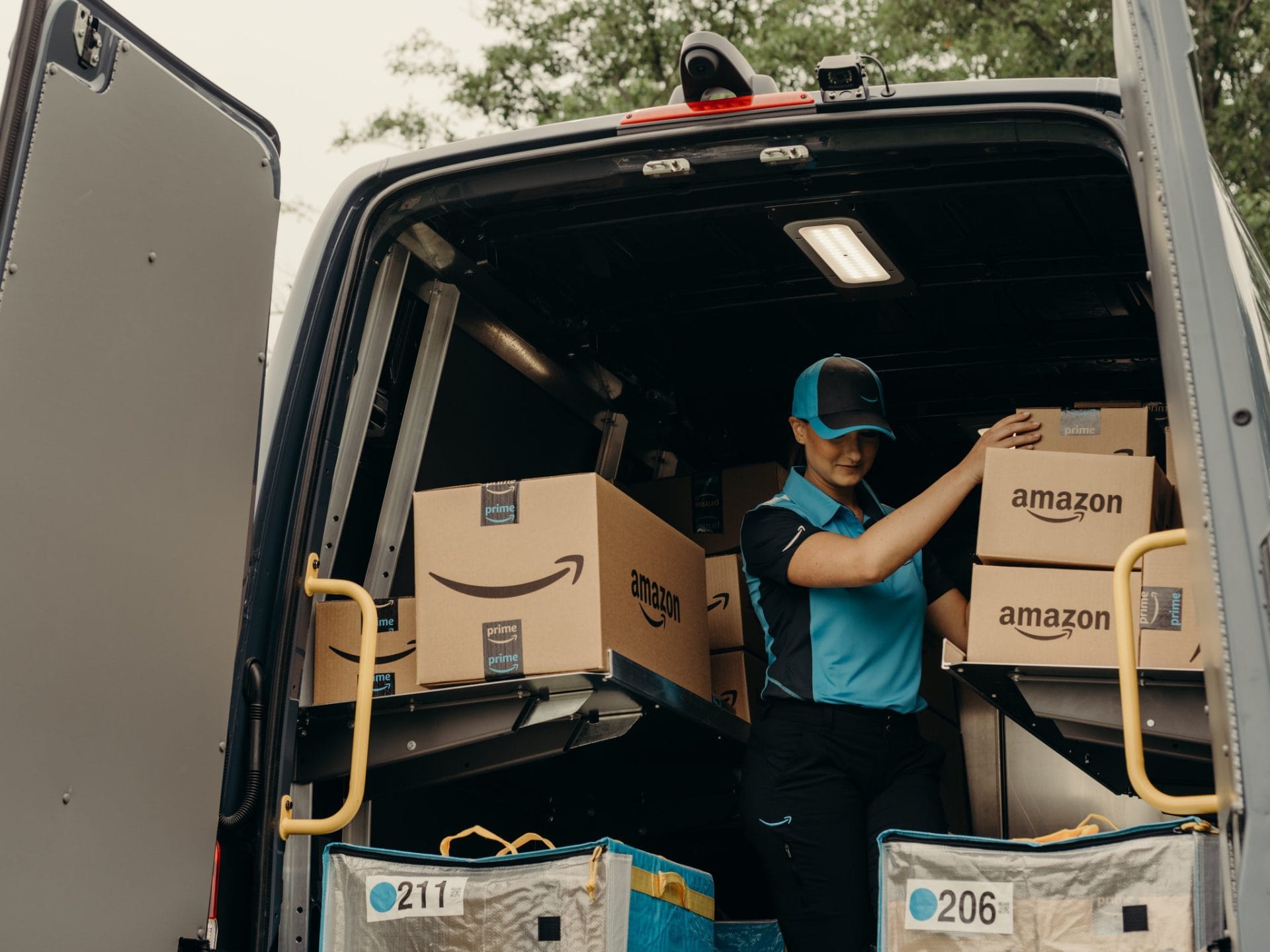 Amazon Same-Day Delivery Surges 70% In 2025 As Groceries Drive Faster ...